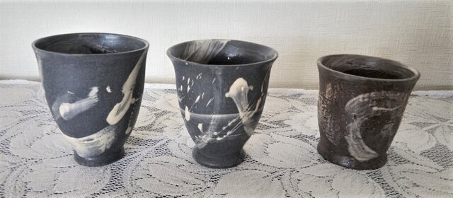 N-203 黒刷毛目フリーカップ | iichi ハンドメイド・クラフト作品・手仕事品の通販