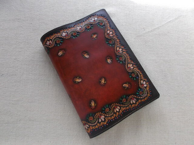 単行本サイズブックカバー 牛革拭き染め | iichi ハンドメイド・クラフト作品・手仕事品の通販