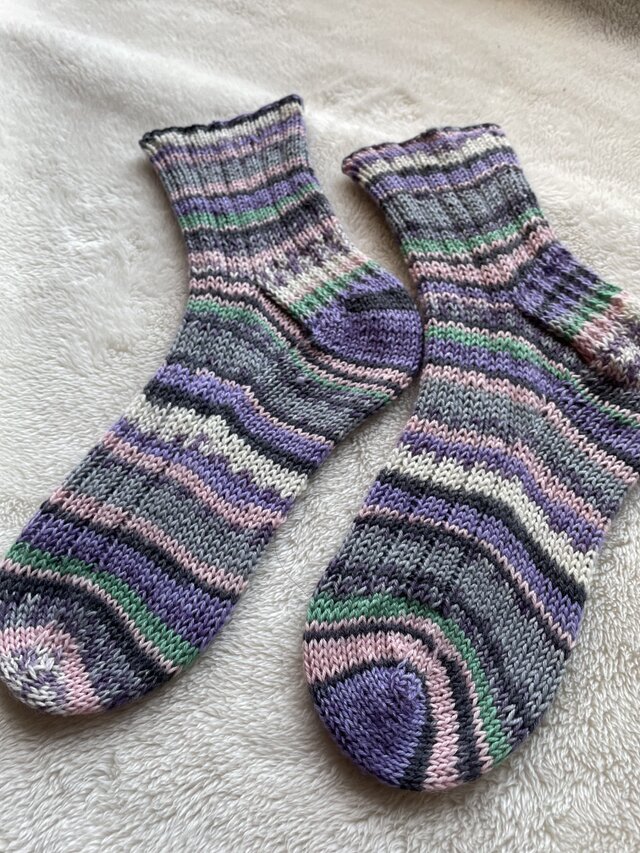 No.1058 手編み靴下 ROSANNA3334 | iichi ハンドメイド・クラフト作品・手仕事品の通販