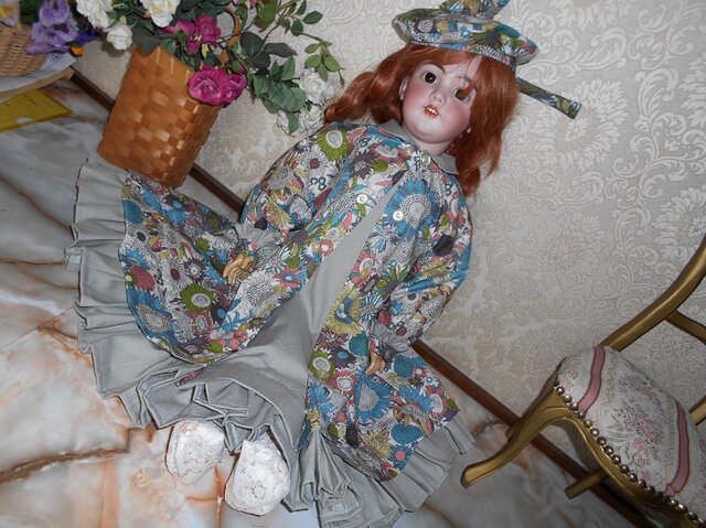 ドール背丈70cm前後用 ブルーグレー系着重ね風ドレスとベレー | iichi ハンドメイド・クラフト作品・手仕事品の通販