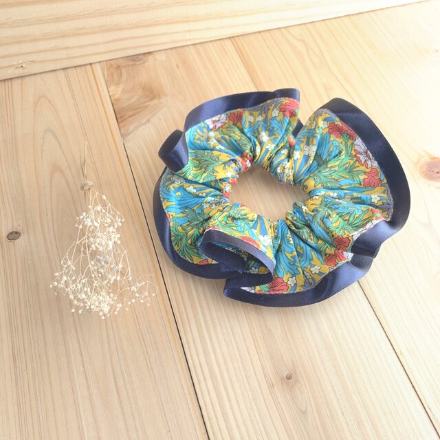 リバティ サテンリボンシュシュ ＜Bronwyn＞(ブロンウィン) | iichi ハンドメイド・クラフト作品・手仕事品の通販