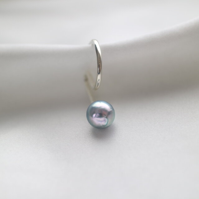 Peep pearl ear cuff #2 | iichi 日々の暮らしを心地よくするハンドメイドやアンティークのマーケットプレイス