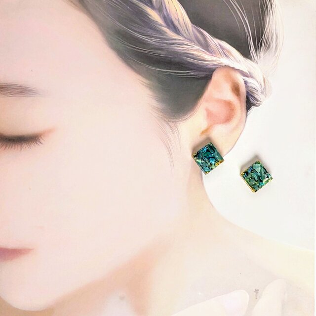 螺鈿のスクエアピアスイヤリング【1716】 | iichi ハンドメイド・クラフト作品・手仕事品の通販