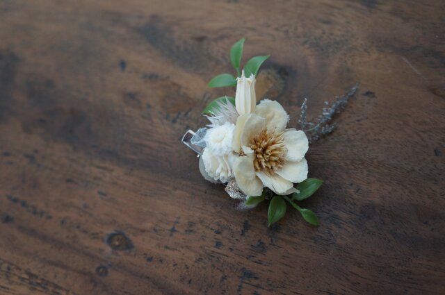 Corsage no.002 | iichi 日々の暮らしを心地よくするハンドメイドやアンティークのマーケットプレイス
