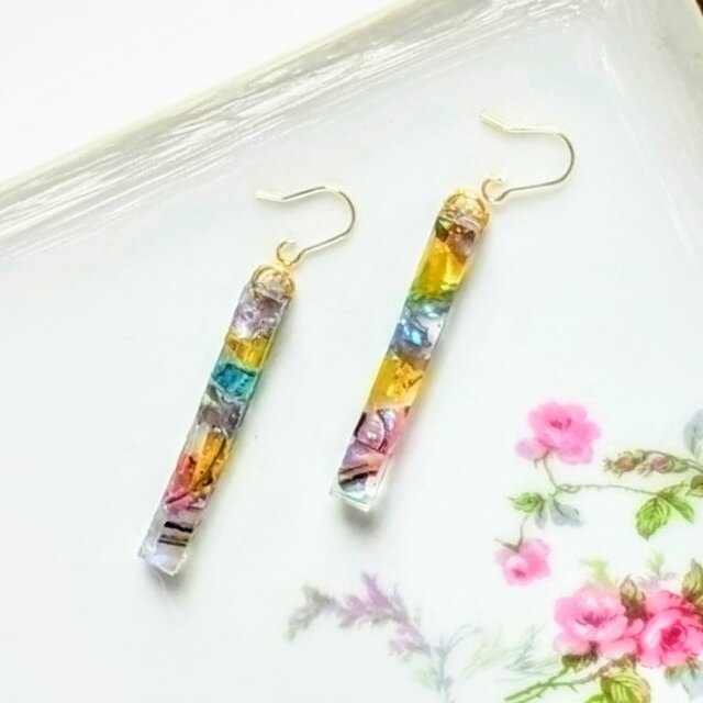 螺鈿のスティックのピアスイヤリング【1717】 | iichi ハンドメイド・クラフト作品・手仕事品の通販