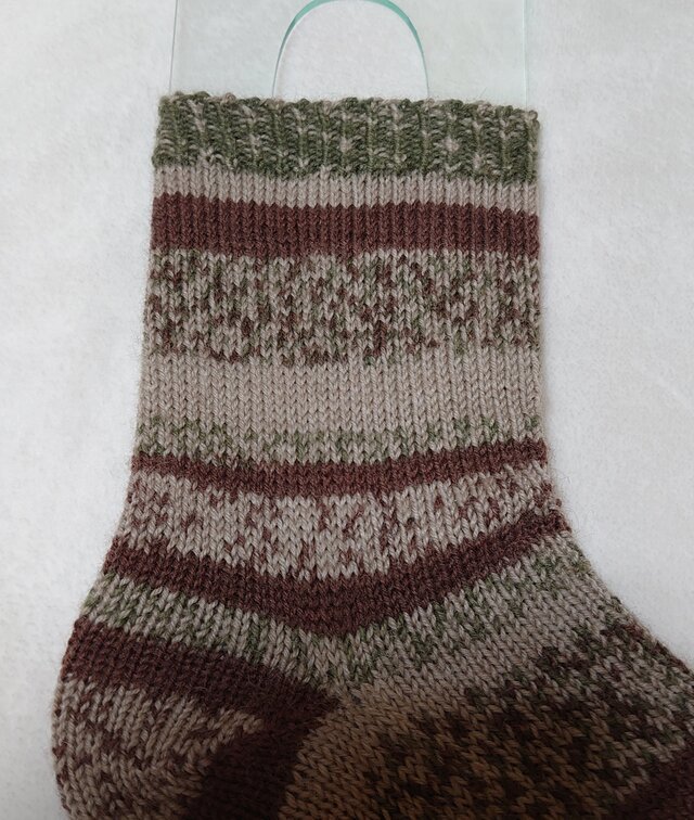 手編み靴下 カメレオンカメラ309 | iichi 日々の暮らしを心地よくするハンドメイドやアンティークのマーケットプレイス