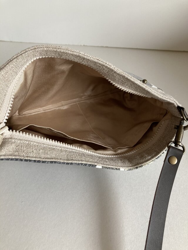 おしゃれな幾何学模様のミニショルダー（エメラルドグリーン） | iichi 日々の暮らしを心地よくするハンドメイドやアンティークのマーケットプレイス