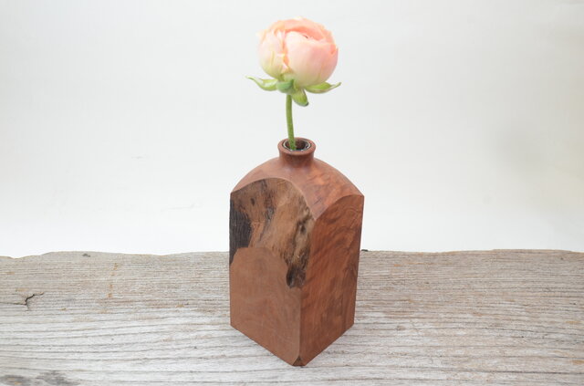 木の一輪挿し「木斛」（もっこく）木を愛でる | iichi ハンドメイド・クラフト作品・手仕事品の通販