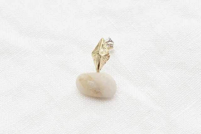 ピアス・イヤリング｜海の石｜SSPE-07 | iichi ハンドメイド・クラフト作品・手仕事品の通販