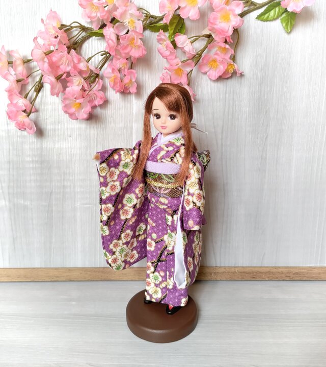 「梅花は夢見に咲いて…」22cmドール振袖着物 | iichi ハンドメイド・クラフト作品・手仕事品の通販