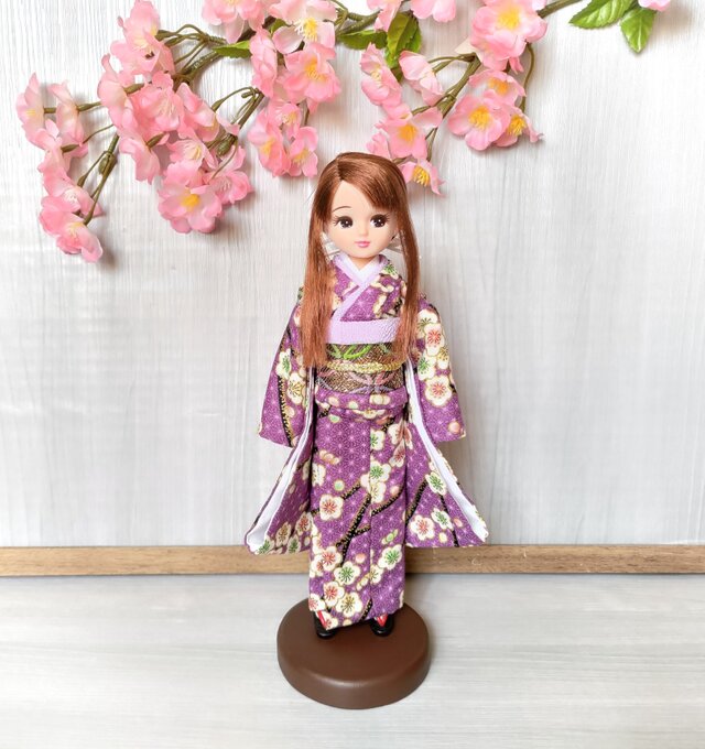 「梅花は夢見に咲いて…」22cmドール振袖着物 | iichi ハンドメイド・クラフト作品・手仕事品の通販