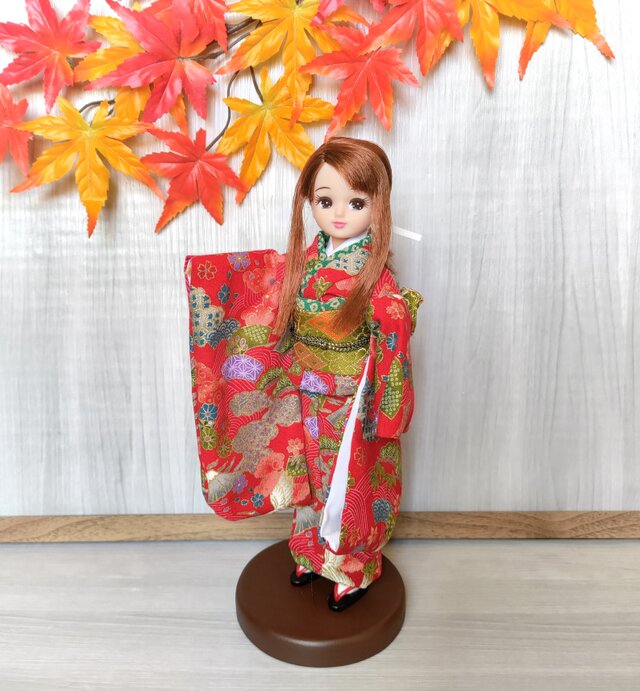 「赤き日の本、彩る錦秋」22cmドール振袖着物 | iichi ハンドメイド・クラフト作品・手仕事品の通販