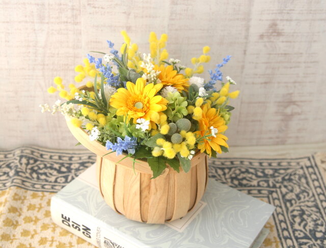 ミモザとガーベラのアレンジメント -Artificial flower- | iichi ハンドメイド・クラフト作品・手仕事品の通販