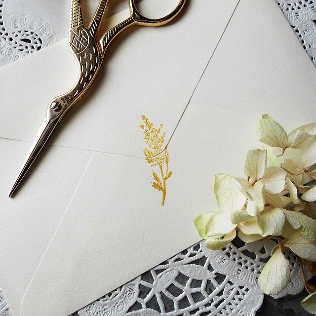 「陽だまりの花」ミモザのワンポイントアンティーク調スタンプ 【060】 | iichi ハンドメイド・クラフト作品・手仕事品の通販