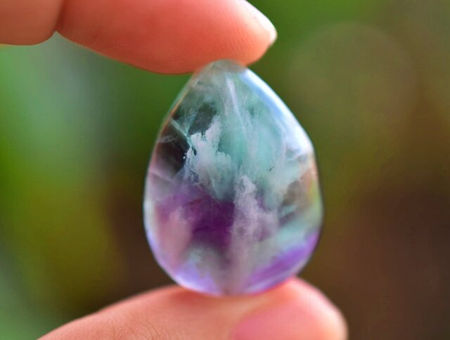 2色の滝★エンジェルフェザーフローライト s728 | iichi ハンドメイド・クラフト作品・手仕事品の通販