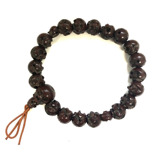 10mm 星月菩提樹 骸骨 腕輪 UDA19 | iichi 日々の暮らしを心地よくするハンドメイドやアンティークのマーケットプレイス