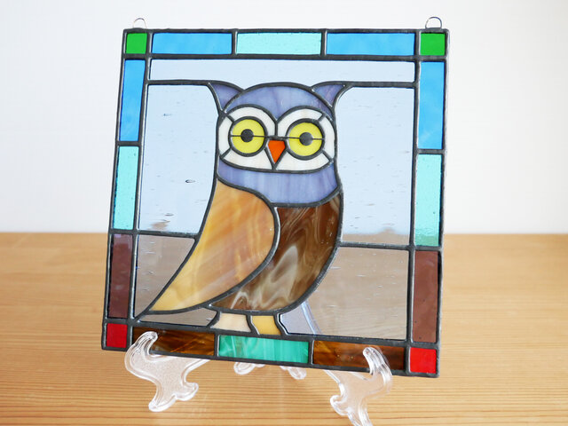 ステンドグラスミニパネル フクロウ 15cm | iichi 日々の暮らしを心地よくするハンドメイドやアンティークのマーケットプレイス