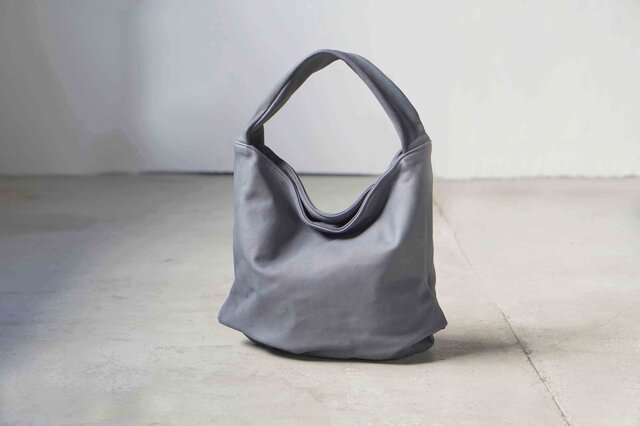 吸い付くようなタッチ感⁂軽く柔らかい袋タイプ・LUA(LA001)＃gray | iichi 日々の暮らしを心地よくするハンドメイドやアンティークのマーケットプレイス