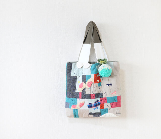 ちくちく2‐faced bag「mixG」再9 | iichi 日々の暮らしを心地よくするハンドメイドやアンティークのマーケットプレイス