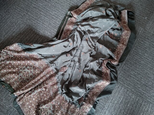 ★素材★インドサリー★ゴージャスな刺繍★シフォン★ | iichi ハンドメイド・クラフト作品・手仕事品の通販