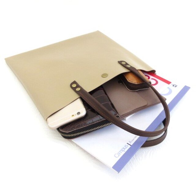 【アウトレットライン】《牛革》ちょい持ちミニトート♪「スクエアタイプ」スムース・カフェオレ・0296 | iichi 日々の暮らしを心地よくするハンドメイドやアンティークのマーケットプレイス