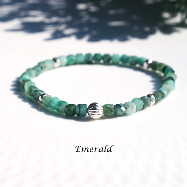 ユニセックス★エメラルドの一連ブレスレット ～Rafael | iichi ハンドメイド・クラフト作品・手仕事品の通販
