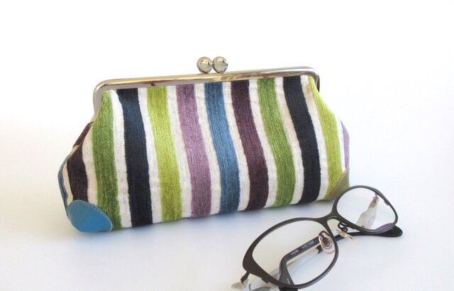 がま口ポーチ・ ベロアのストライプ 緑系 /USA | iichi ハンドメイド・クラフト作品・手仕事品の通販