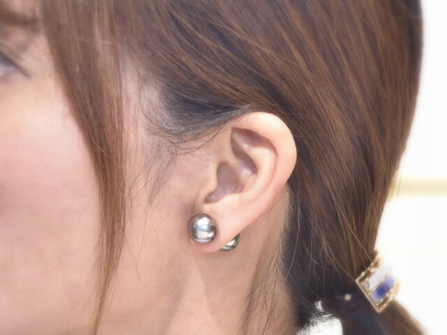 BlackPearl / k18YG Pierce 【Studs pierce】 | iichi ハンドメイド・クラフト作品・手仕事品の通販