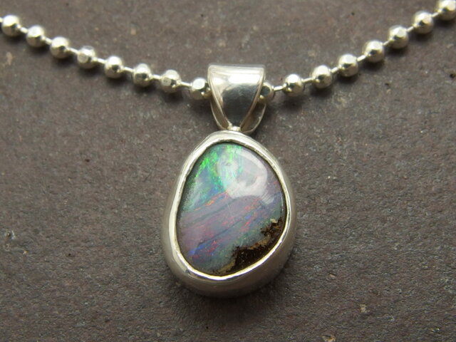 ボルダーオパールネックレス B【silver】 | iichi 日々の暮らしを心地よくするハンドメイドやアンティークのマーケットプレイス