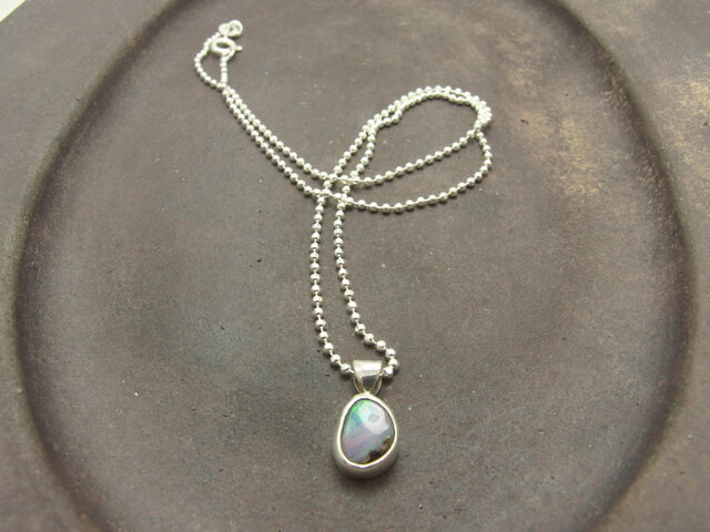 ボルダーオパールネックレス B【silver】 | iichi 日々の暮らしを心地よくするハンドメイドやアンティークのマーケットプレイス