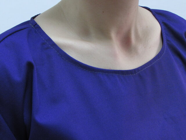 2712大人の女性をより魅力的に見せるAラインワンピース コットン パープル | iichi ハンドメイド・クラフト作品・手仕事品の通販