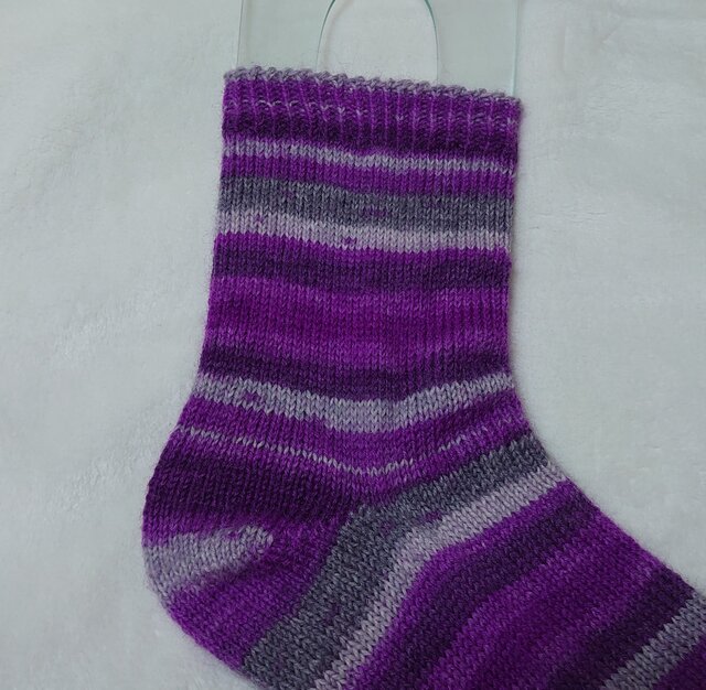 手編み靴下 sock yarn 06 | iichi 日々の暮らしを心地よくするハンドメイドやアンティークのマーケットプレイス