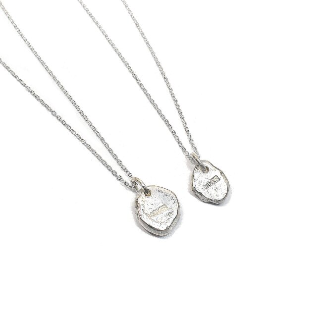 太陽と月 シルバー ペアネックレス PE-134 | iichi ハンドメイド・クラフト作品・手仕事品の通販