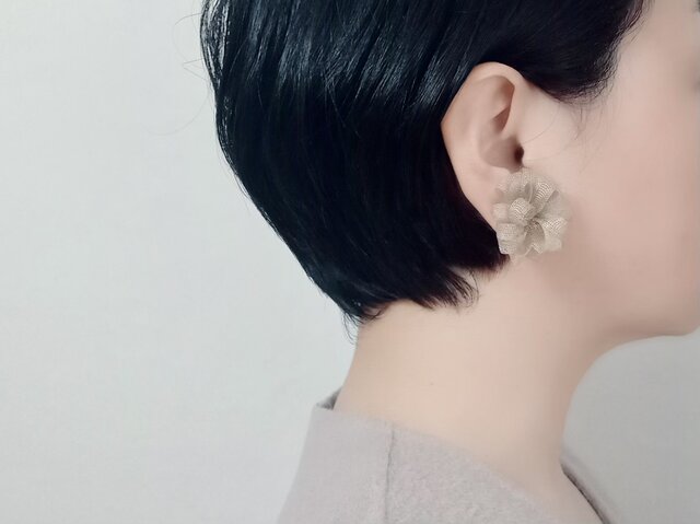 Fleur＊イヤリング・ピアス | iichi 日々の暮らしを心地よくするハンドメイドやアンティークのマーケットプレイス