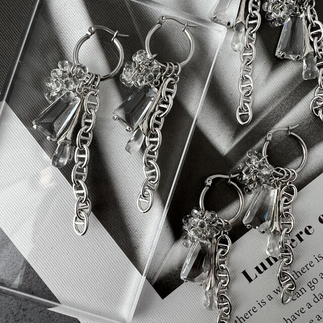 [ シルバー ][ イヤリング変更可能 ] silver & clear chain pierce earring | iichi ハンドメイド・クラフト作品・手仕事品の通販