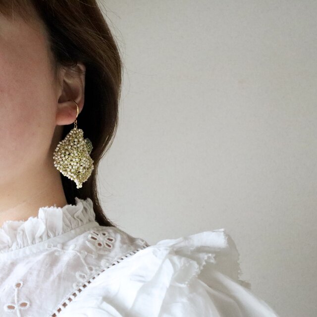 pear * lace crochet beads ear cuff | iichi ハンドメイド・クラフト作品・手仕事品の通販