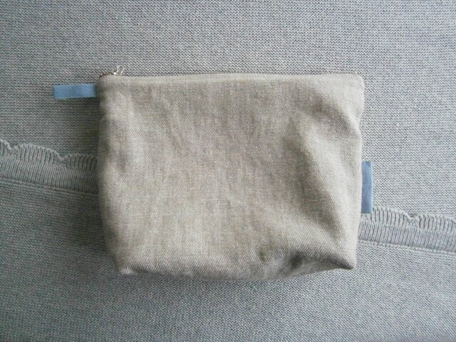 GrayBrown×linen 柔らかいpouch | iichi ハンドメイド・クラフト作品・手仕事品の通販