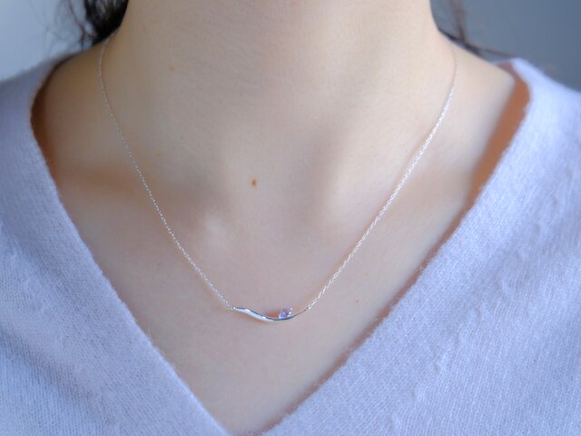 Vindur necklace タンザナイト 天然石シルバーウェーブネックレス silver925 青 ブルー パープル | iichi 日々の暮らしを心地よくするハンドメイドやアンティークの ...