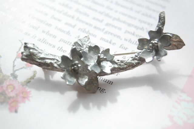 桜・さくらのブローチ[SILVER950] | iichi ハンドメイド・クラフト作品・手仕事品の通販