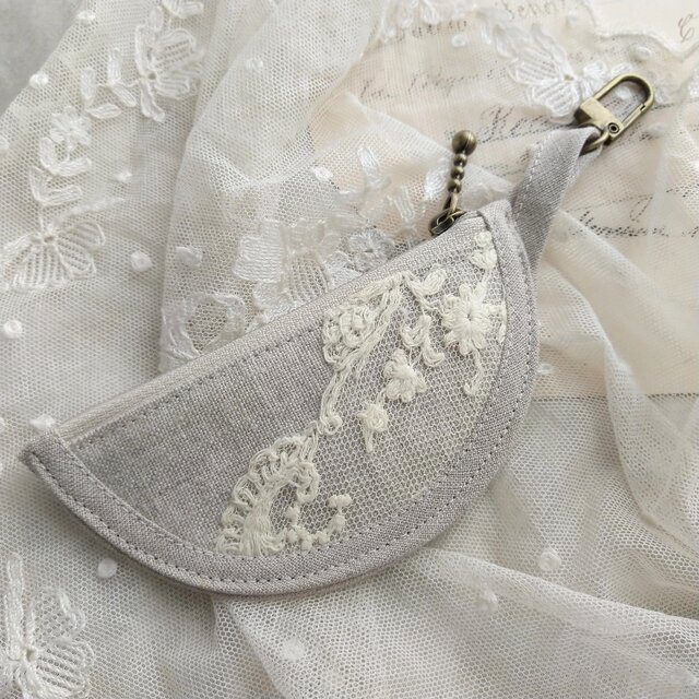 送料無料*リネン*アンティークレース*ミニポーチ*コインケース*t | iichi ハンドメイド・クラフト作品・手仕事品の通販