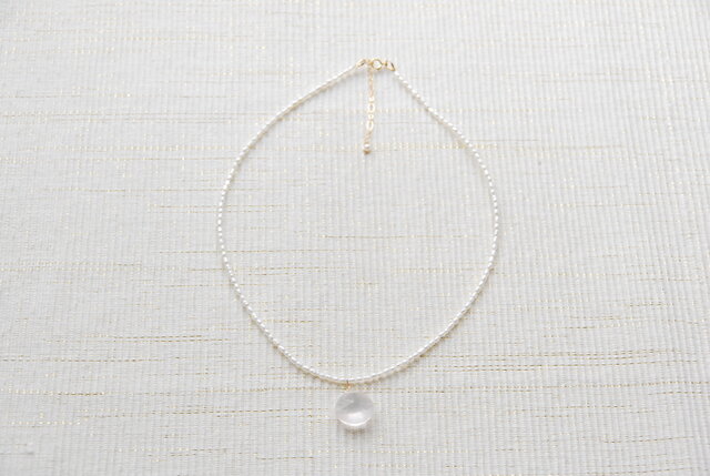 細いライス型パールとローズクォーツのネックレス 14kgf | iichi ハンドメイド・クラフト作品・手仕事品の通販