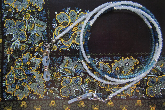 4wayチェーン（ホワイトライン ブルー系） | iichi 日々の暮らしを心地よくするハンドメイドやアンティークのマーケットプレイス