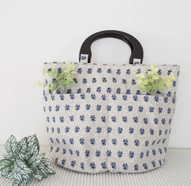 春♡特別価格♡¥3899wood♡ポケット付き♡花柄トートbag | iichi ハンドメイド・クラフト作品・手仕事品の通販