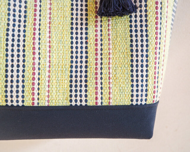 手織り春色ボーダーのバケツトート（レモンイエロー） | iichi 日々の暮らしを心地よくするハンドメイドやアンティークのマーケットプレイス