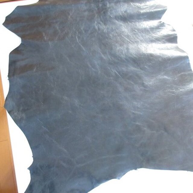 《カーフスキン》ちょい持ちミニトート♪内ポケット付き・ワンレザー仕上げ・ネイビー・0447 | iichi ハンドメイド・クラフト作品・手仕事品の通販