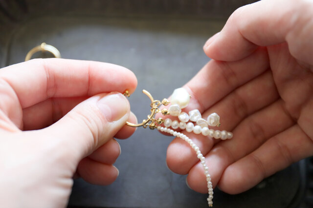 【取り外し可能！】4-stlye淡水パールイヤリング (#972) | iichi 日々の暮らしを心地よくするハンドメイドやアンティークのマーケットプレイス