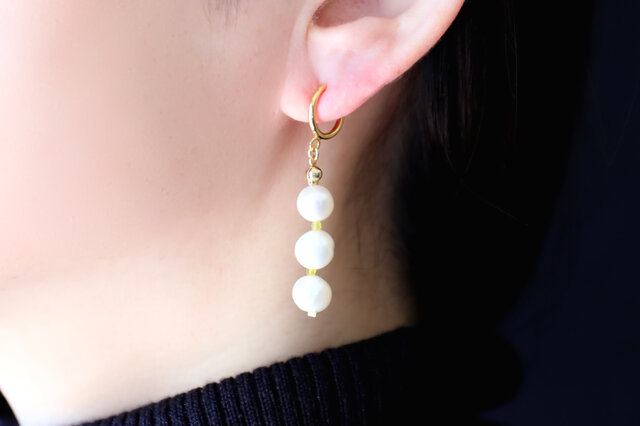 淡水パールxイエローカルセドニーの3-pieceイヤリング (#980) | iichi 日々の暮らしを心地よくするハンドメイドやアンティークのマーケットプレイス