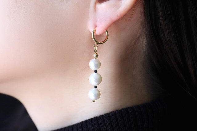 淡水パールxブラックスピネルの3-pieceイヤリング (#1000) | iichi 日々の暮らしを心地よくするハンドメイドやアンティークのマーケットプレイス