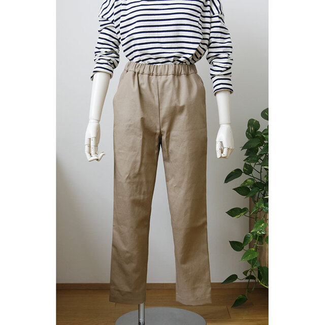 【sale】ペグパンツ ベージュ（ML） | iichi 日々の暮らしを心地よくするハンドメイドやアンティークのマーケットプレイス