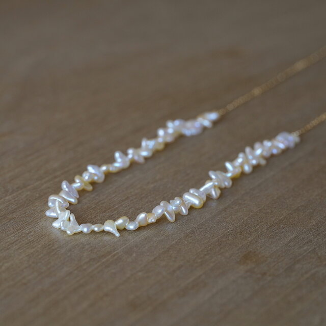 [送料無料] K18 ミニケシゴールドカラーアコヤ真珠ネックレス(60cm,PNK007) | iichi 日々の暮らしを心地よくするハンドメイドやアンティークのマーケットプレイス